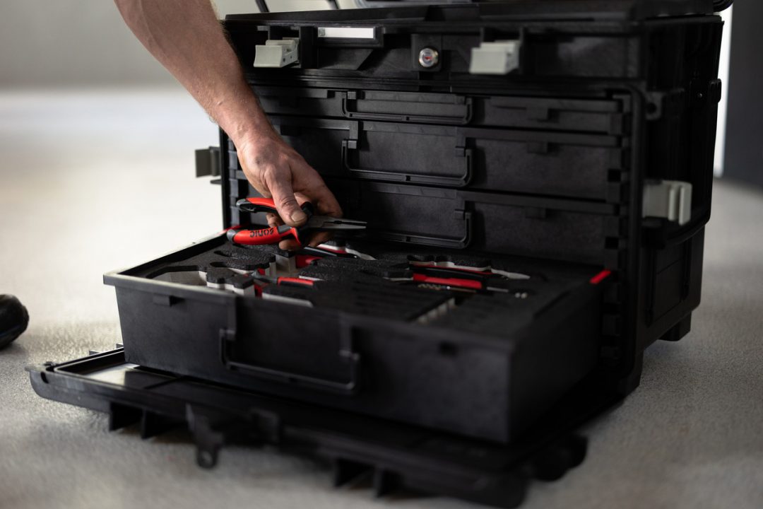 Aviation Toolset with Mobile Toolcase - Basic, 145-PCS - Sonic Tools